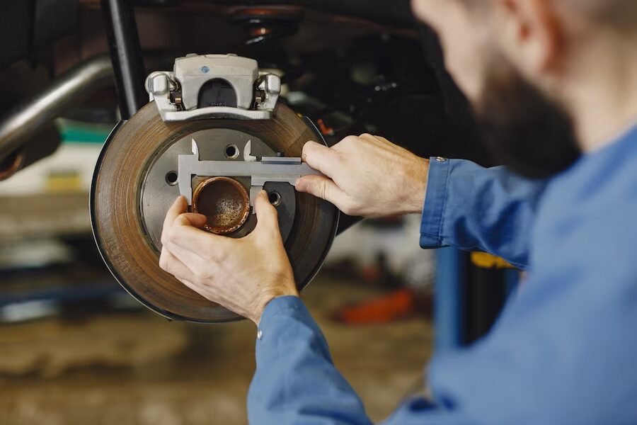 How Can An Auto Repair Shop Keep Your Car Running Smoothly?